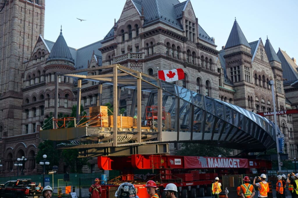 Toronto Eaton Centre Pedestrian Bridge - Salient Engineering